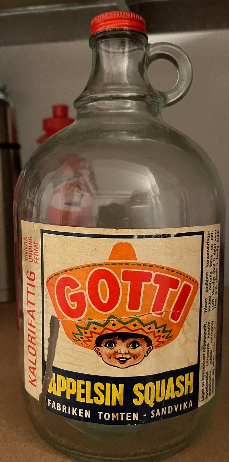 Artig saftflaske fra Fabriken Tomten i Sandvika. | FINN-torget