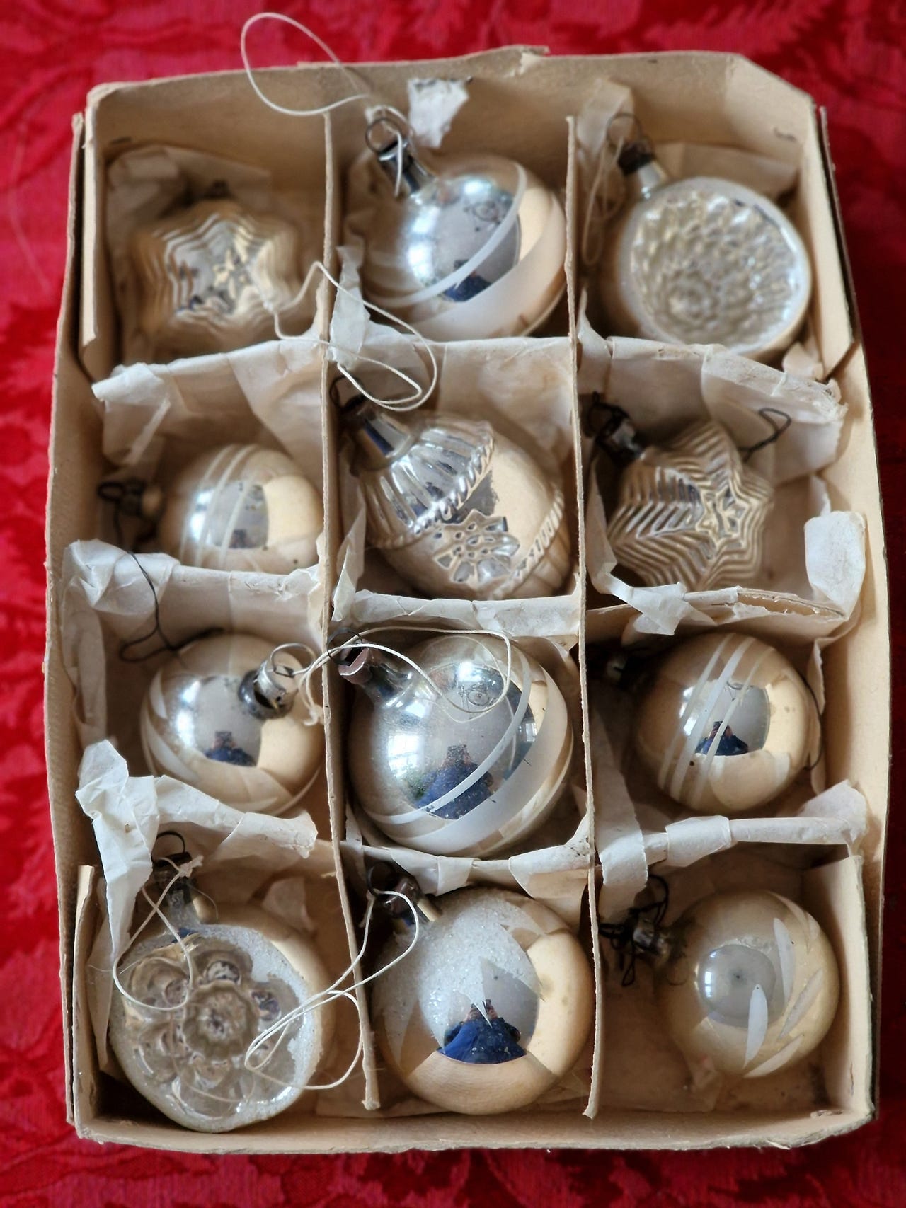 Gammel juletrepynt/juletrekuler/julekuler | FINN-torget