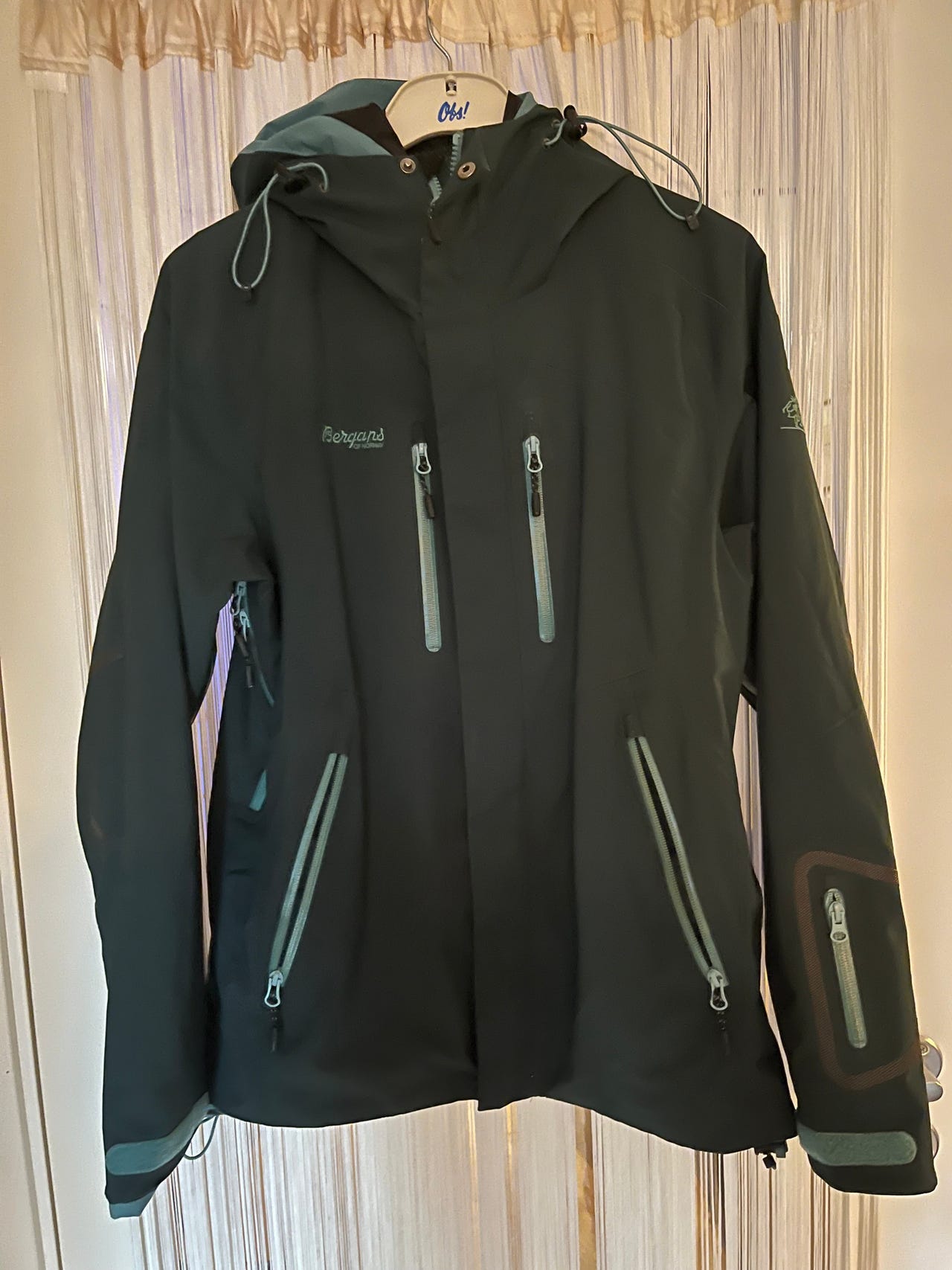 Bergans allværsjakke | FINN-torget
