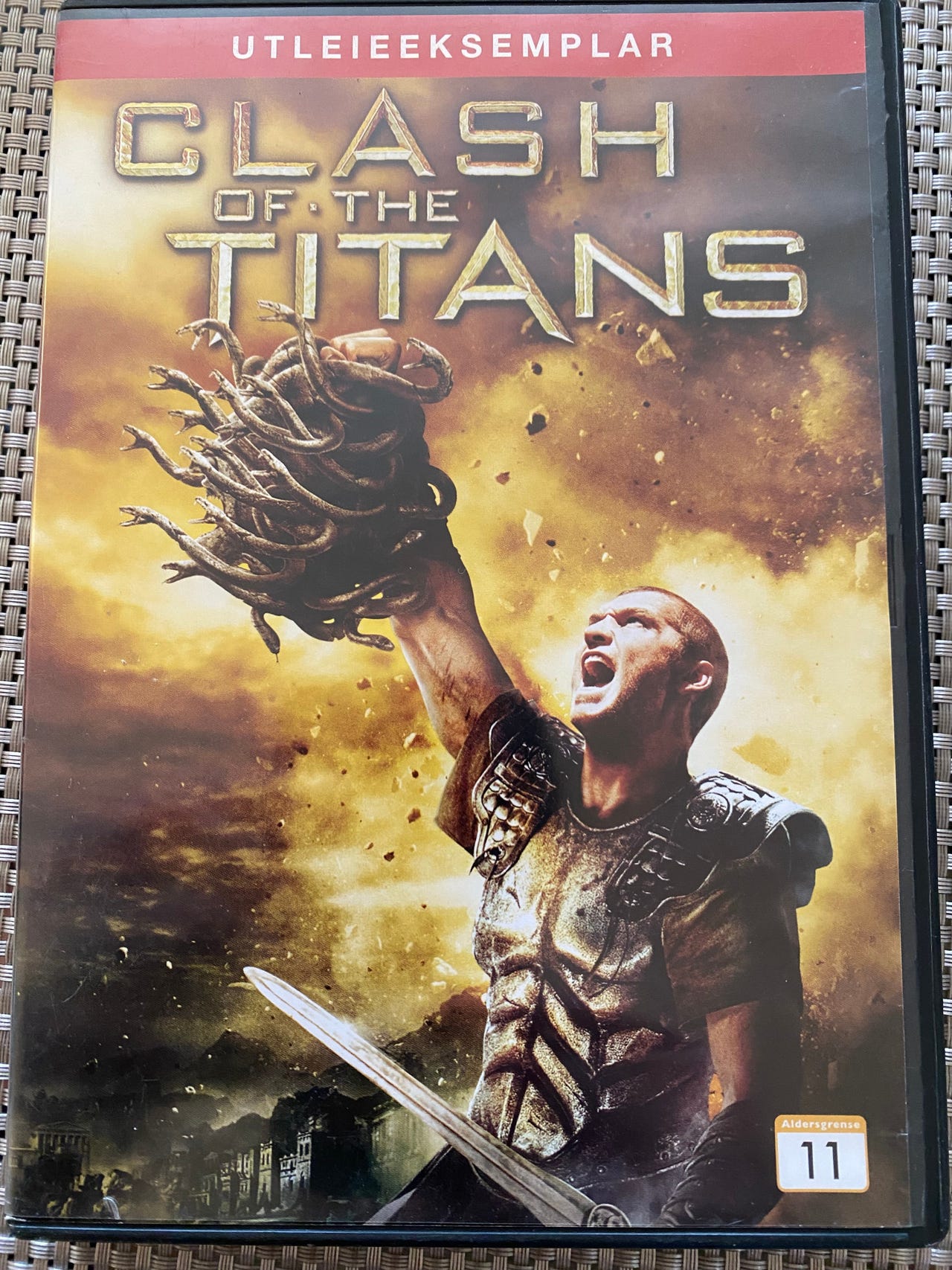CLASH OF THE TITANS (2010) PÅ DVD, MED NORSK TEKST | FINN-torget