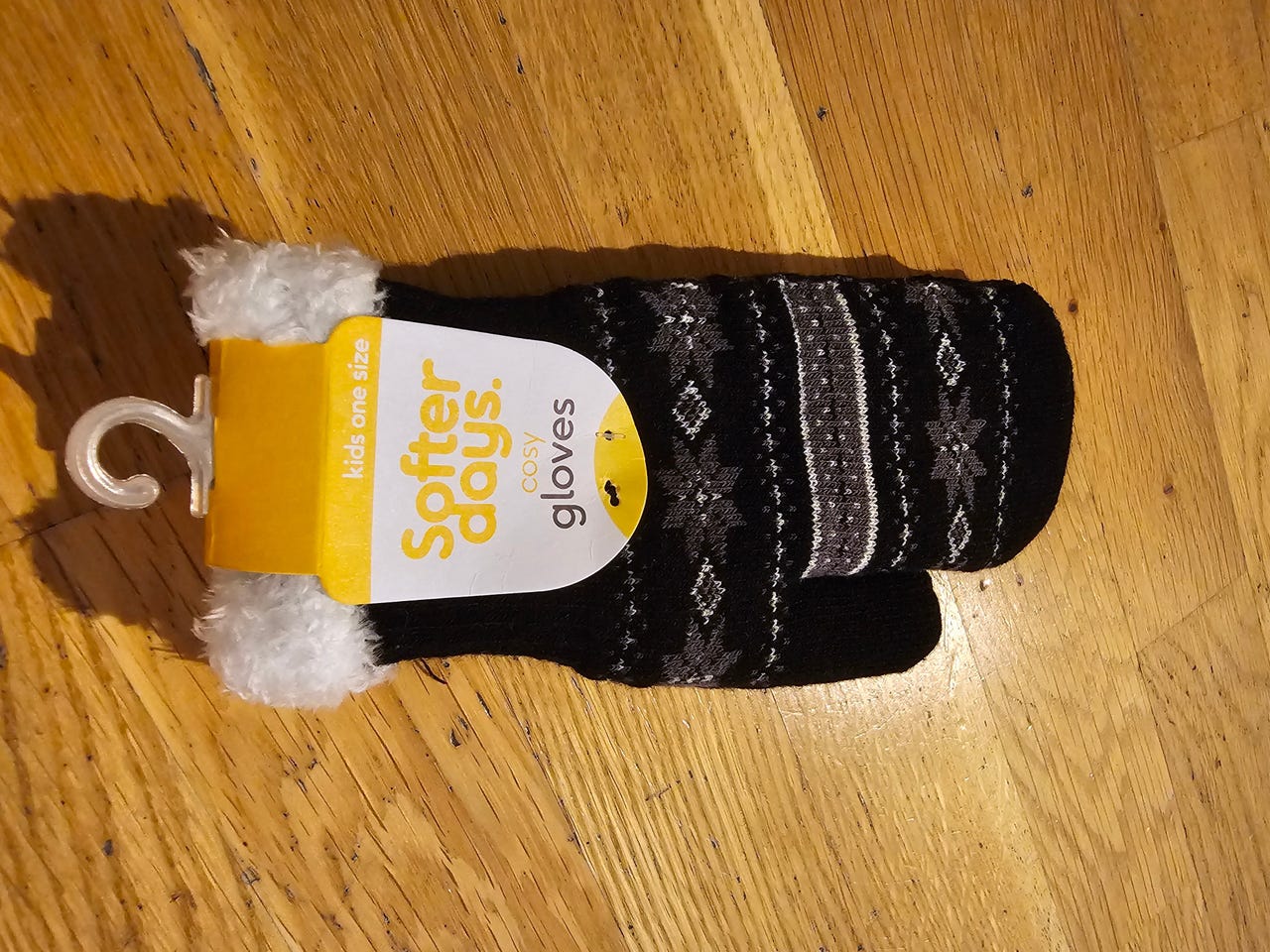 Helt nye votter fra Softer Days one size. | FINN-torget