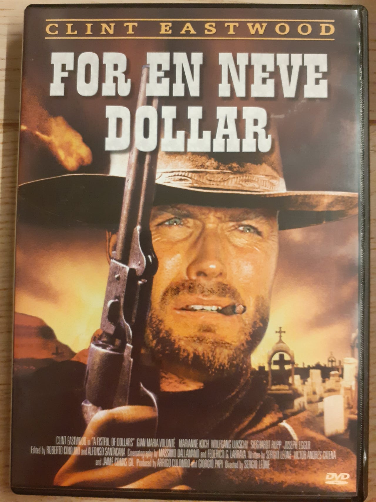 For en Neve Dollar DVD - Få med gratis ved kjøp over 100 kr | FINN-torget