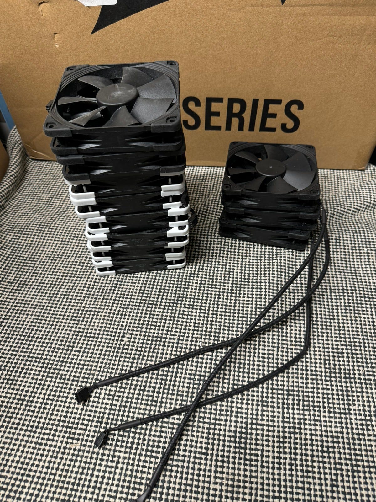 Noctua chromax.black F12 og iPPC F-12 | FINN-torget