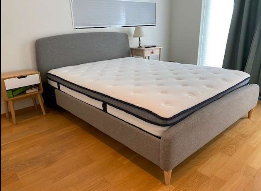UK King size bed - 150x200 cm with matress / seng - 150x200 cm med ...