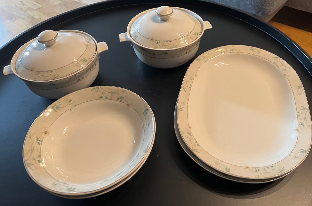 Middag serveringsett lys grønn farge | FINN-torget