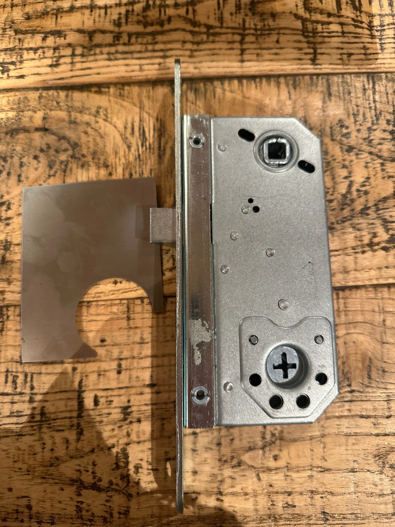 Låsekasse Assa Abloy modular 8765 og dørlås med tilbehør | FINN-torget