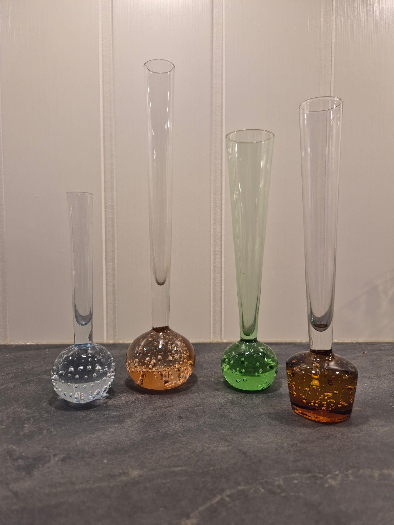 Pris per stykk. Små Kulevaser Kulvaser Orkidevaser Glassvaser Blomstervase | FINN-torget