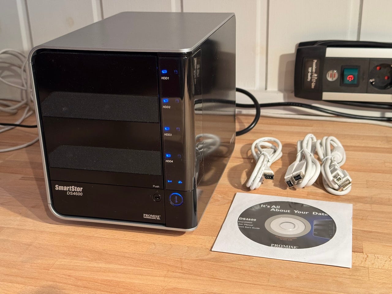 Promise SmartStor DS6400 med 4x1TB HDD – Perfekt for Mac-brukere! | FINN-torget