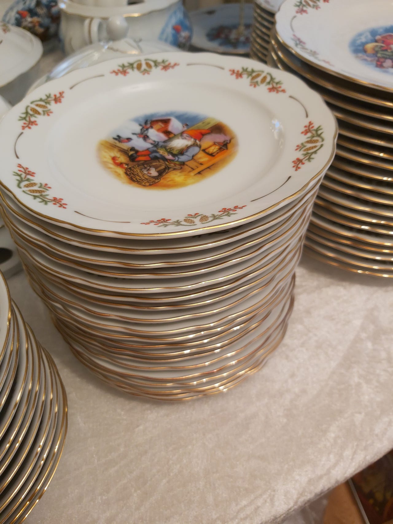 Gammeldags jul fra firkløveren Lunsj asjetter, frokost tallerken 12 stk | FINN-torget