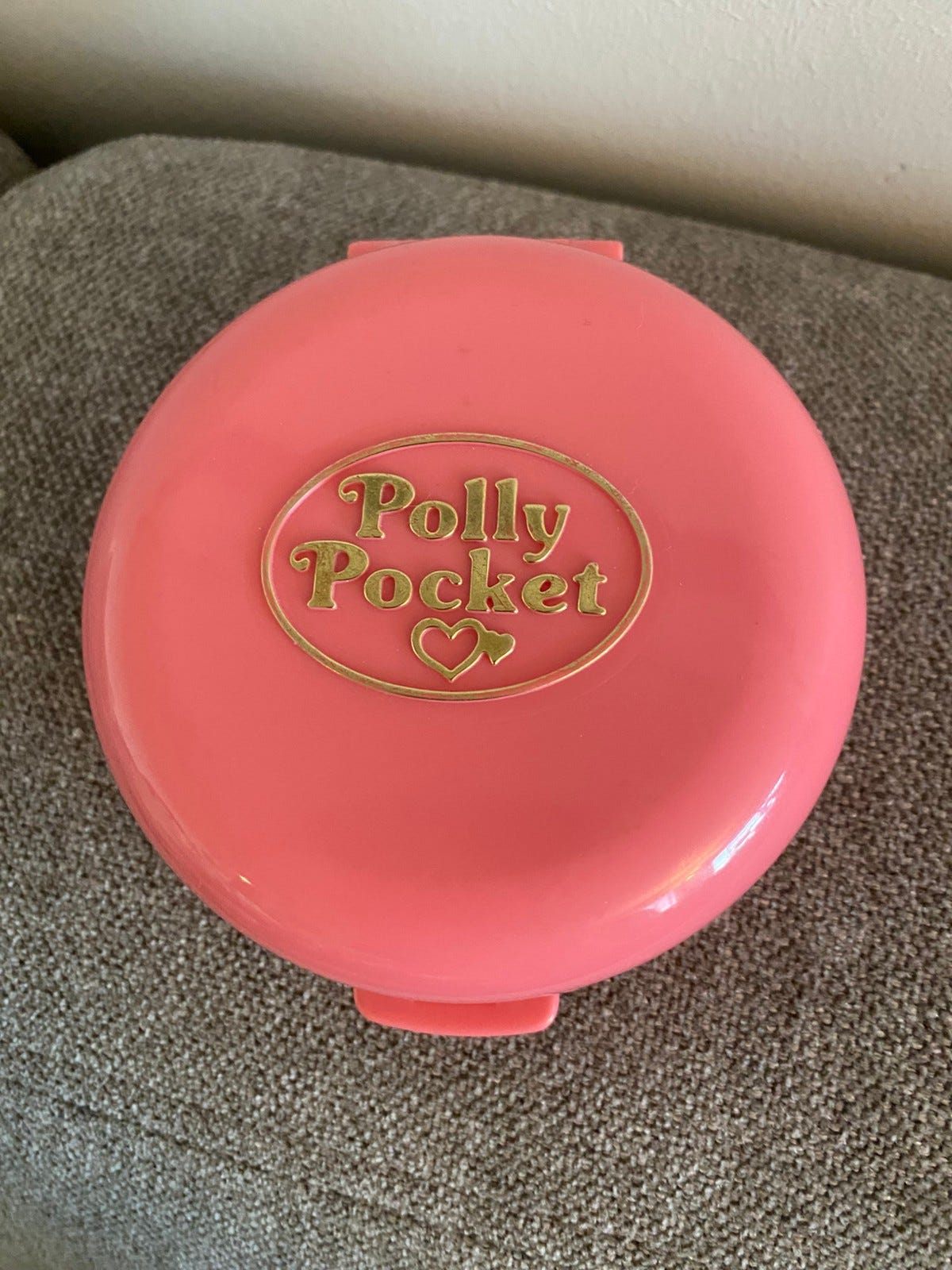 Polly Pocket Buttons animal hospital | FINN-torget