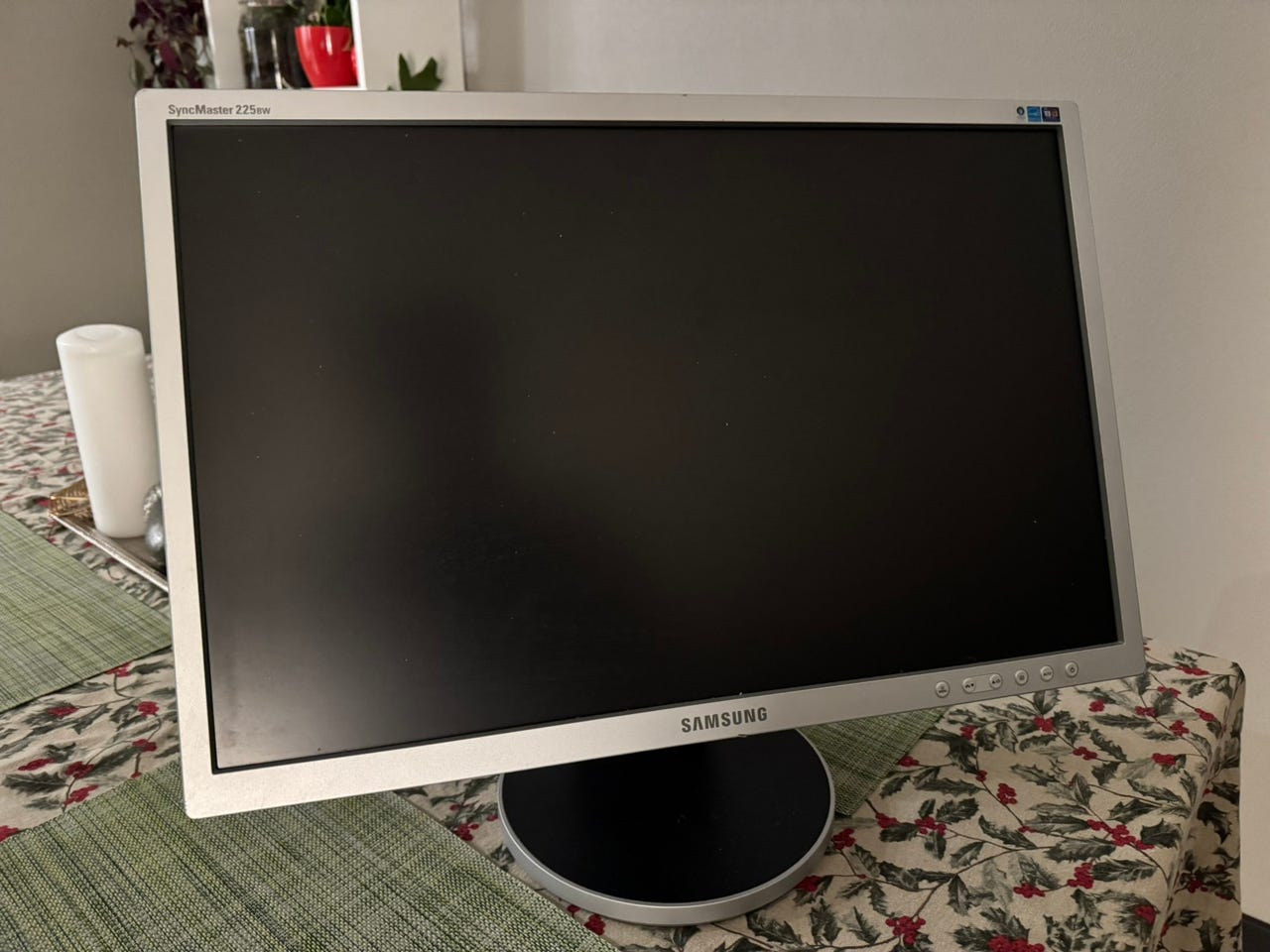 Samsung Syncmaster 225BW | FINN-torget