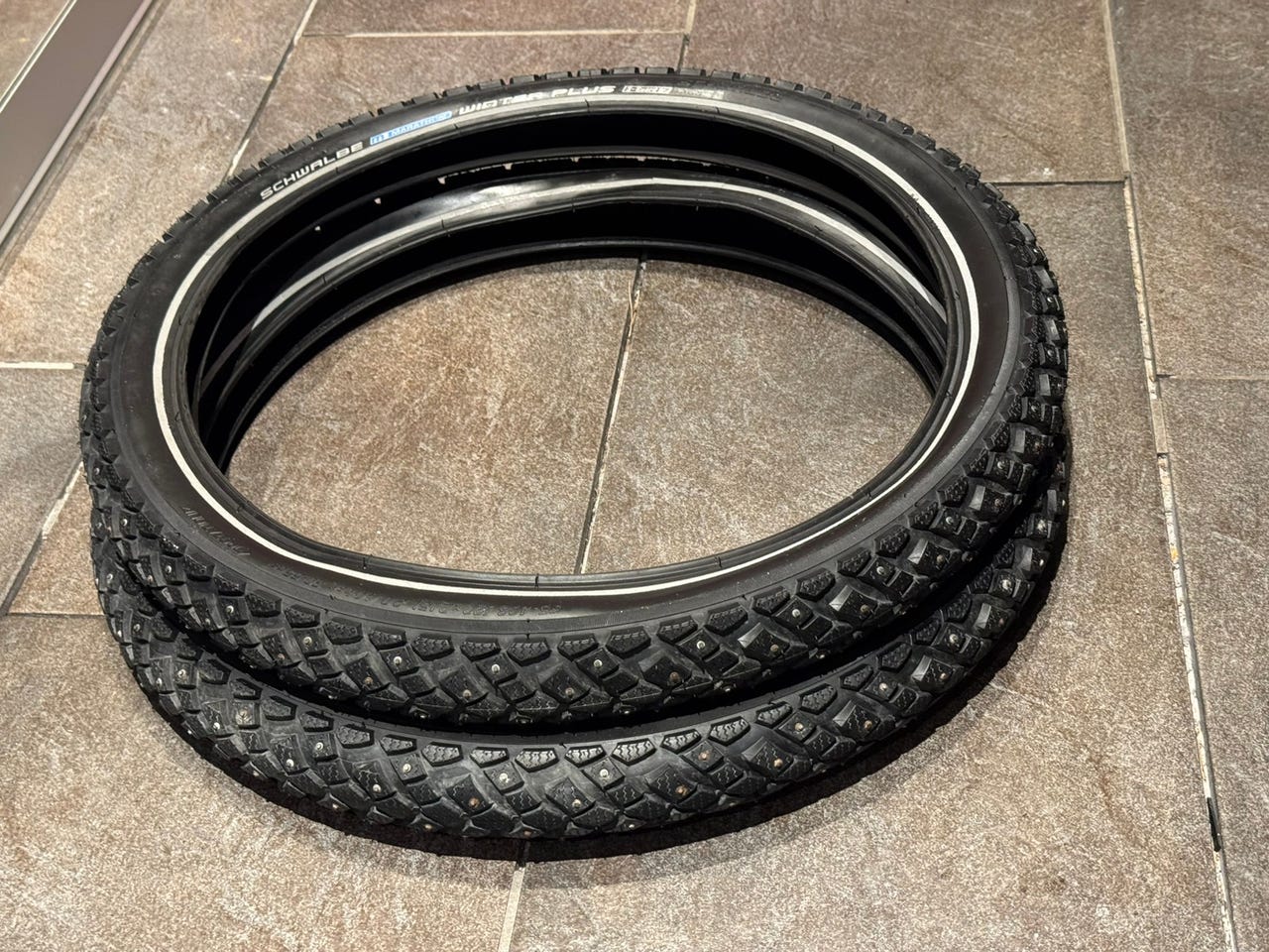 Schwalbe Marathon Winter Plus 20x2.15 piggdekk | FINN-torget
