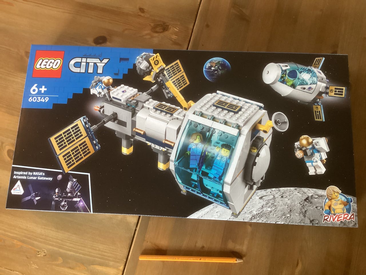 Billig ny og uåpnet Lego city 60349 Romstasjon på månen. | FINN-torget