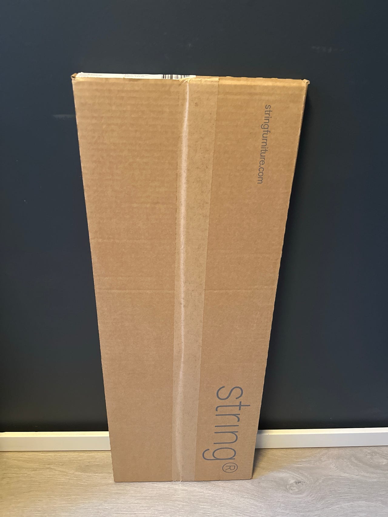 Uåpnet 2-pk vegghengte String gavler - 75x30 - Hvite | FINN-torget