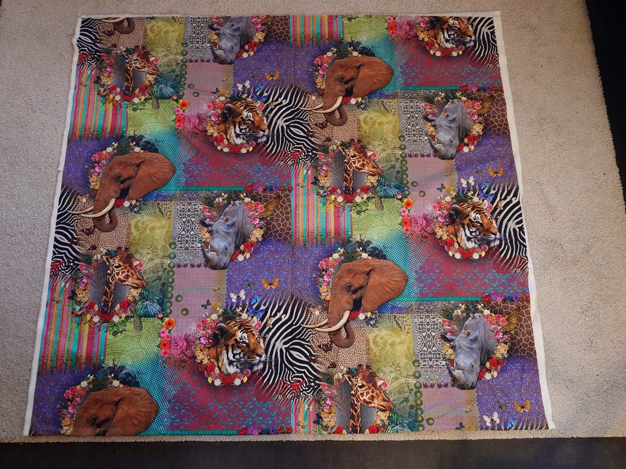 Stoff m dyremotiv 139x260cm | FINN-torget