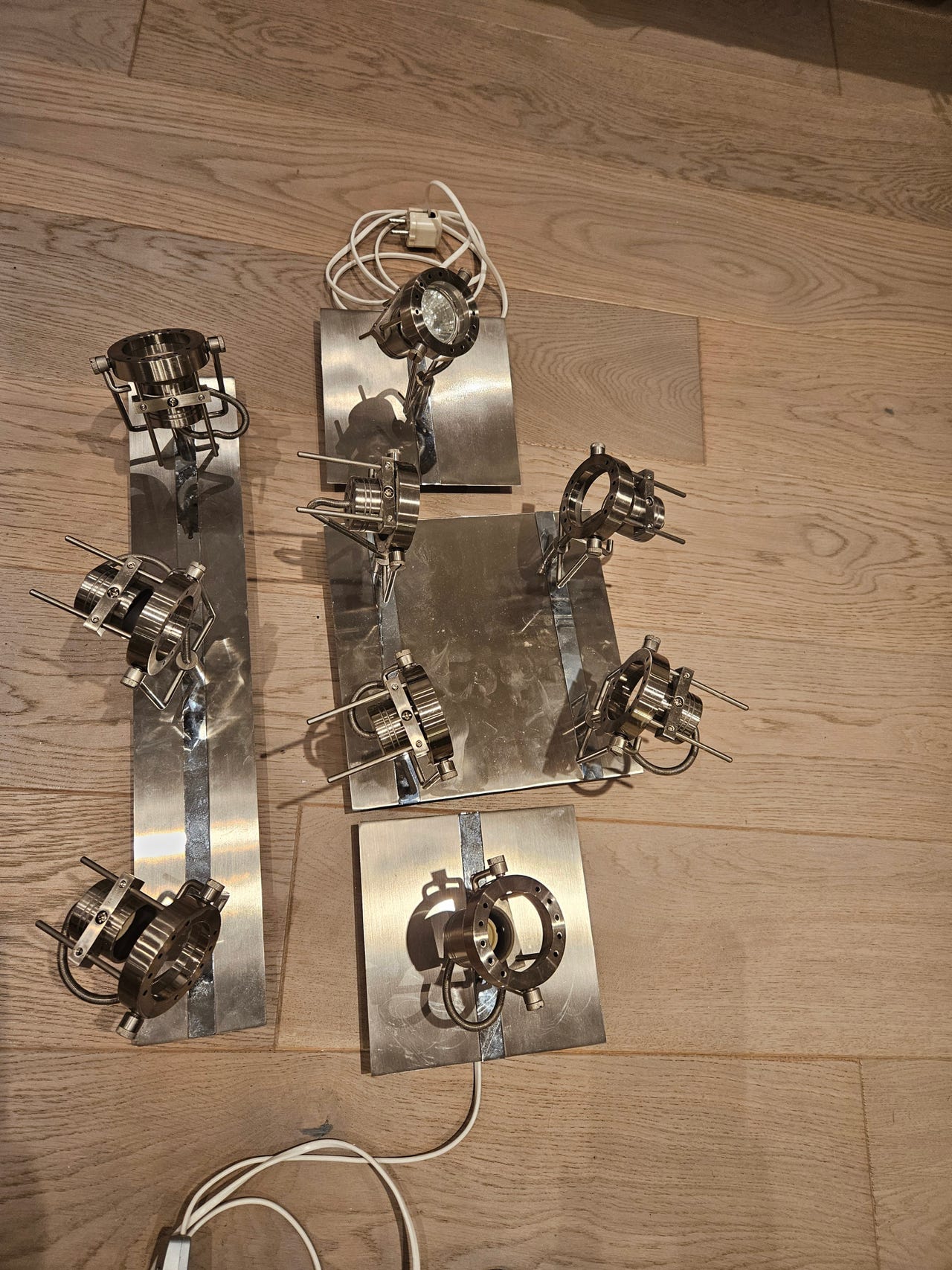 Taklamper og vegglampe - spotlights - kupp! | FINN-torget
