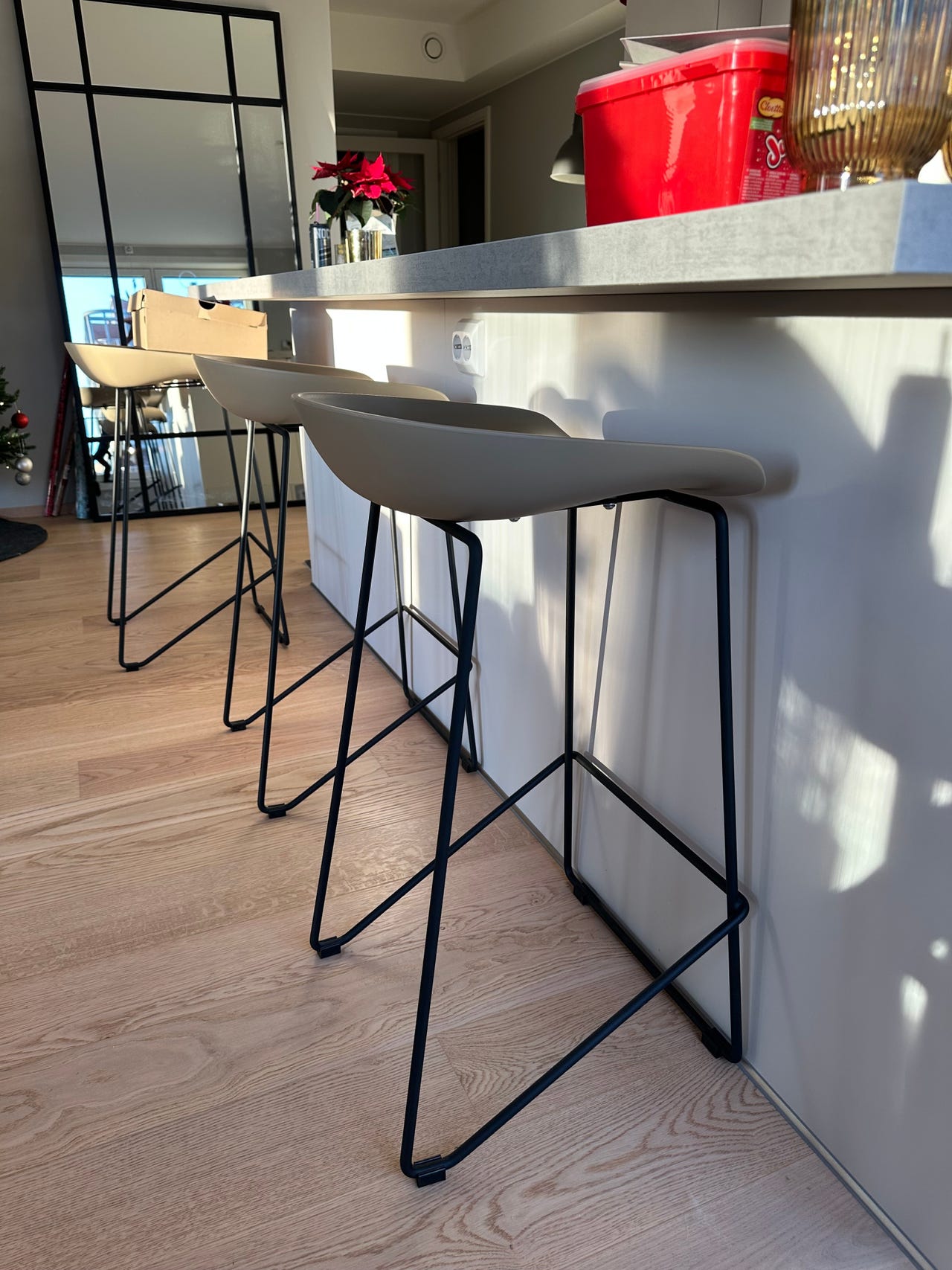 2x Bo, Forms & Object barstoler beige selges | FINN-torget