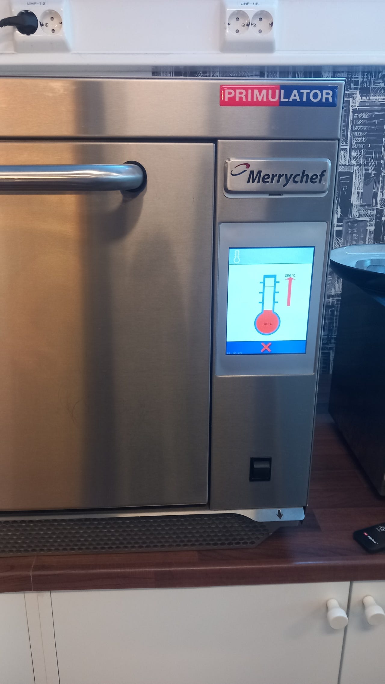 Selger merrychef Eikon E3. Selger forgrunnen av flytting | FINN-torget