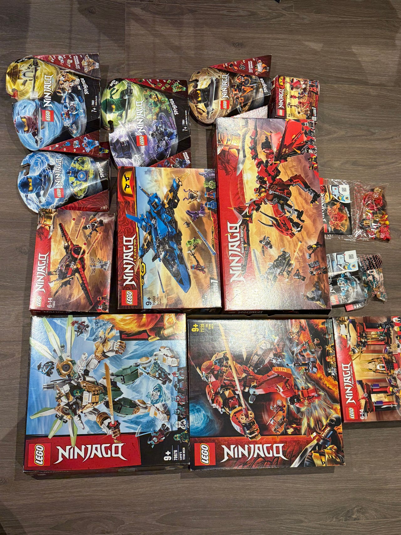 Ninjago Lego - med bruksanvisning og eske - komplette pakker | FINN-torget