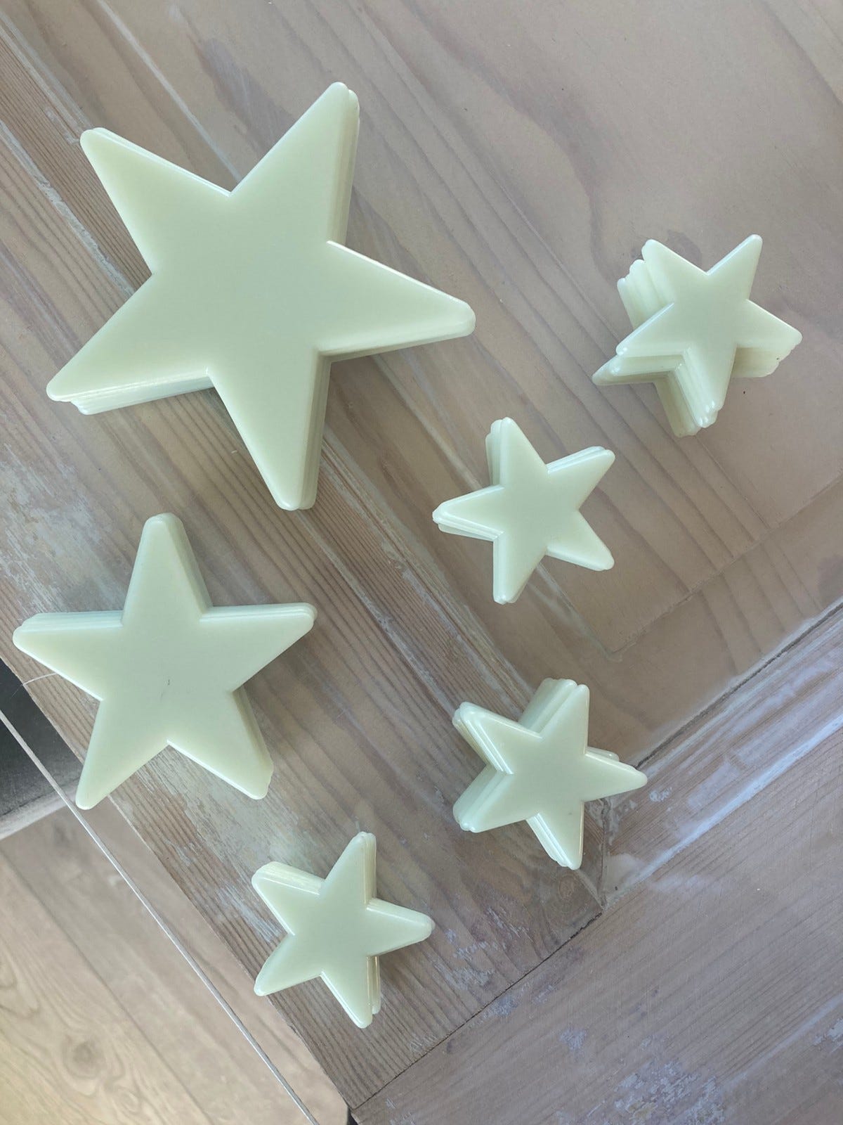 Selvlysende stjerner 60 stk. | FINN-torget