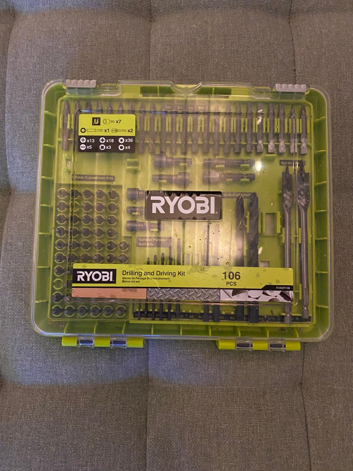 Stort Ryobi bor og bitssett 106 deler | FINN-torget