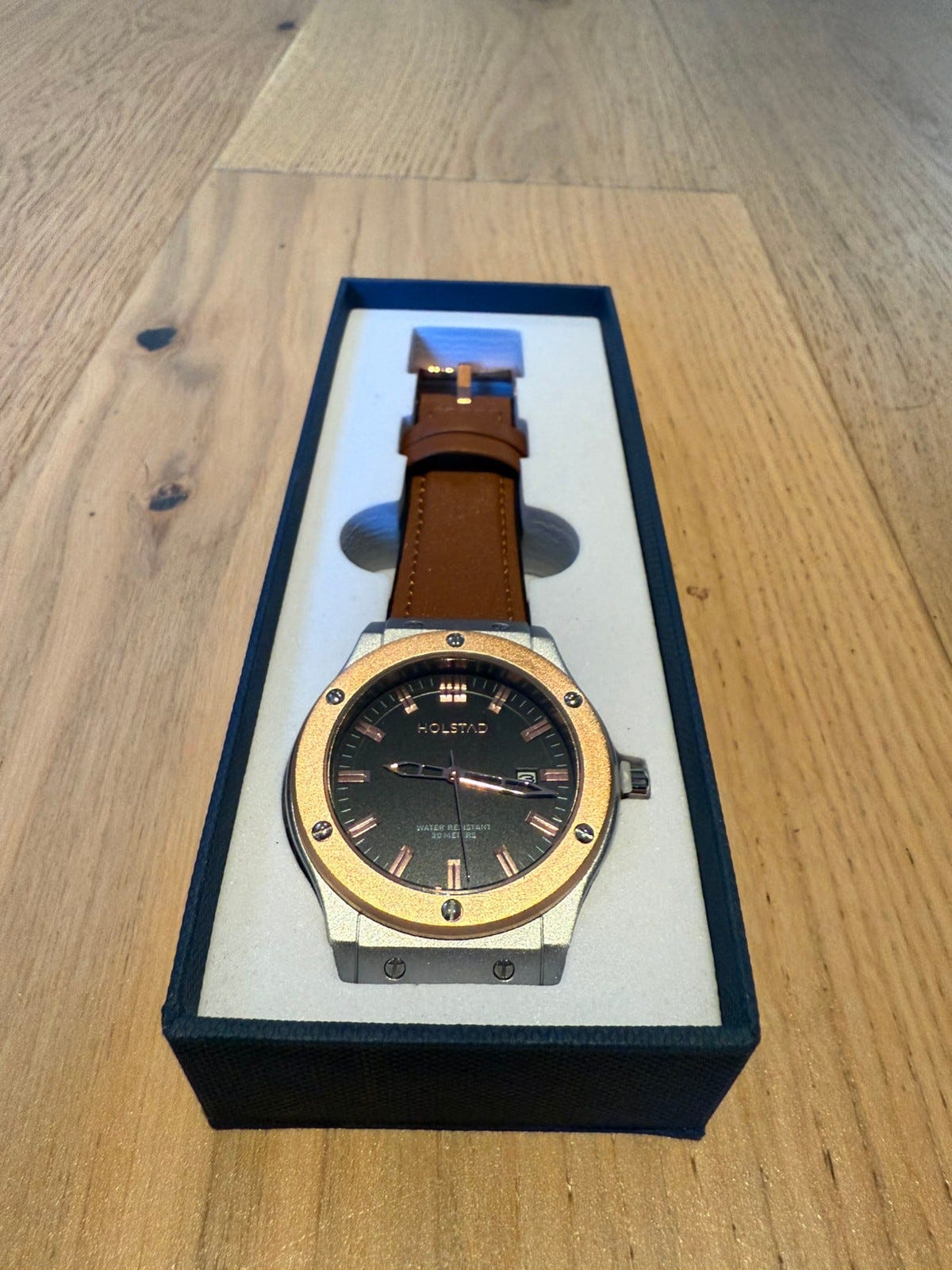 Holstad Elegance Timepiece - Light Brown | FINN-torget