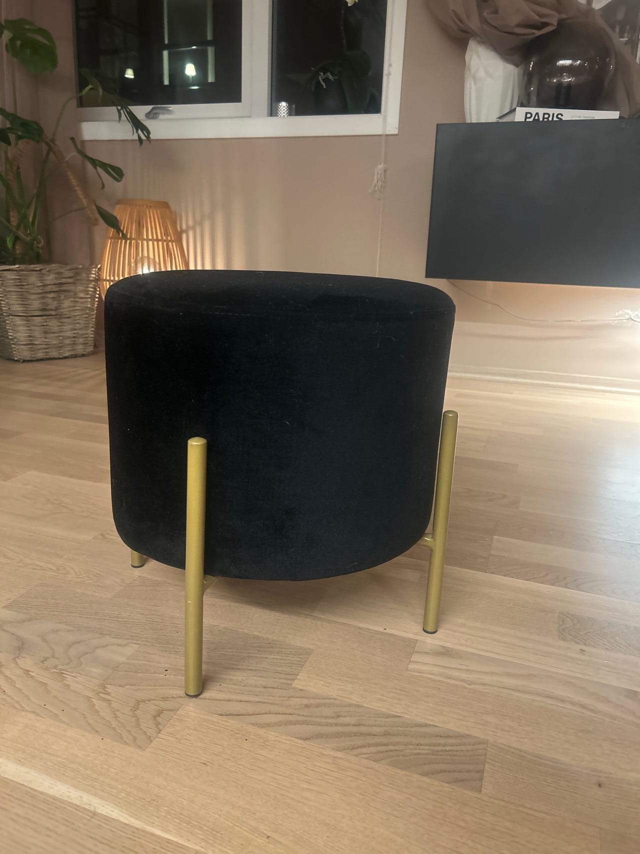 Sort puff | FINN-torget