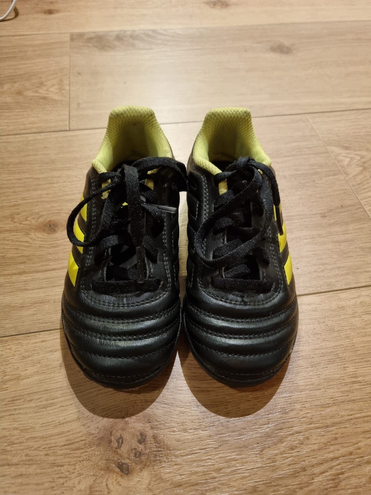 Fotballsko og innesko til salgs. | FINN-torget
