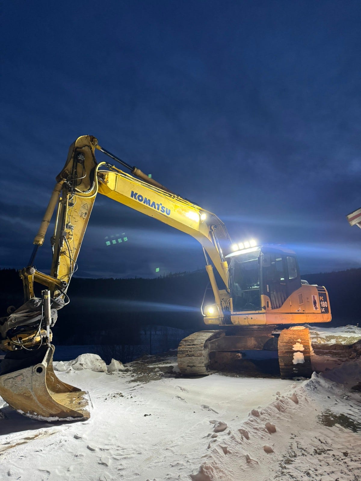 Beltegravemaskin leies ut - Komatsu PC180 LC | FINN-torget