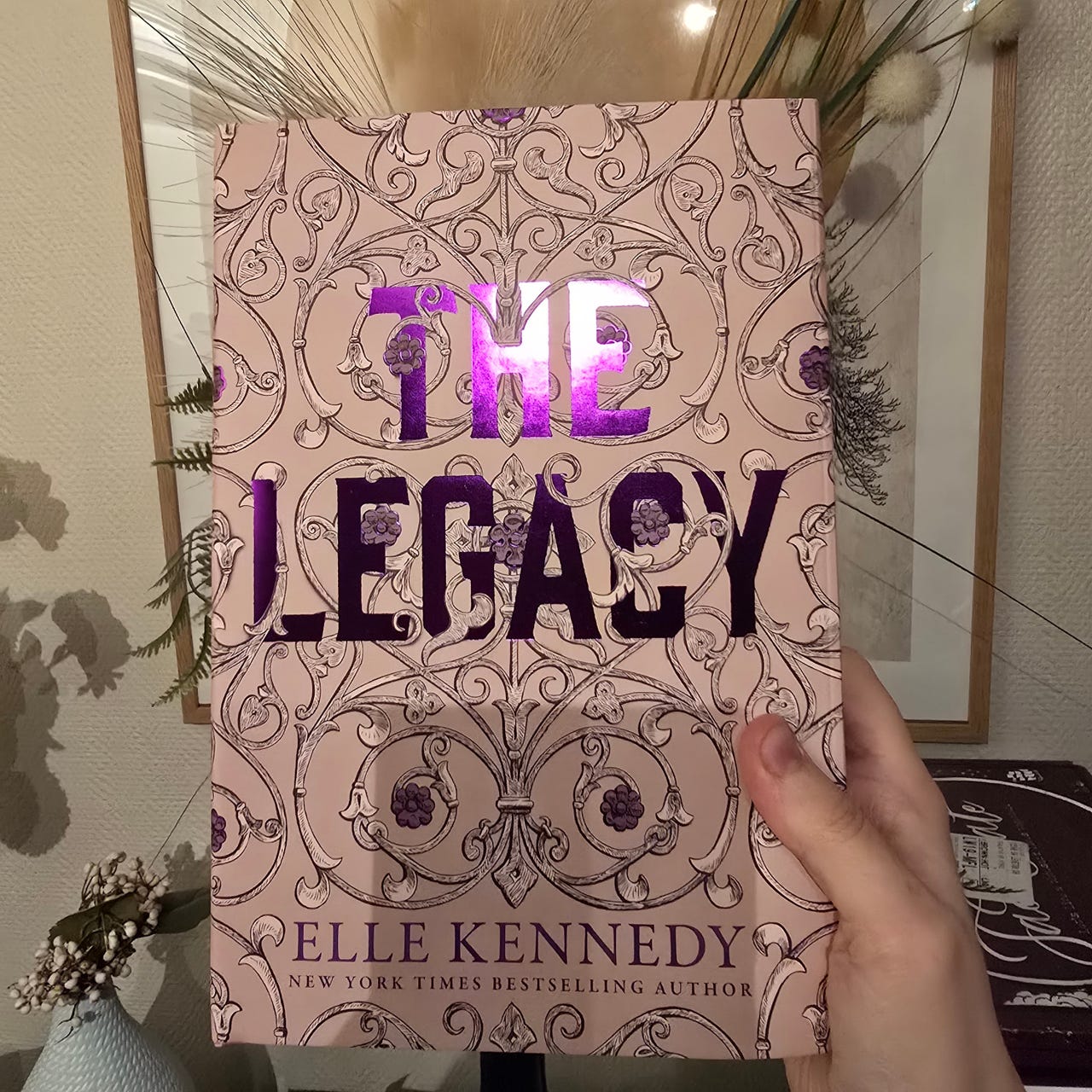 The Legacy Elle Kennedy Bookish Box | FINN-torget