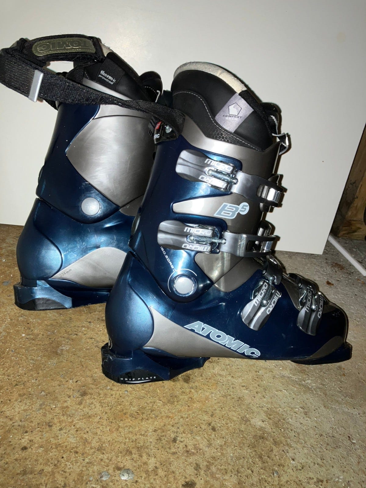 Atomic skistøvler , med therm-ic prewired inne støvler . | FINN-torget