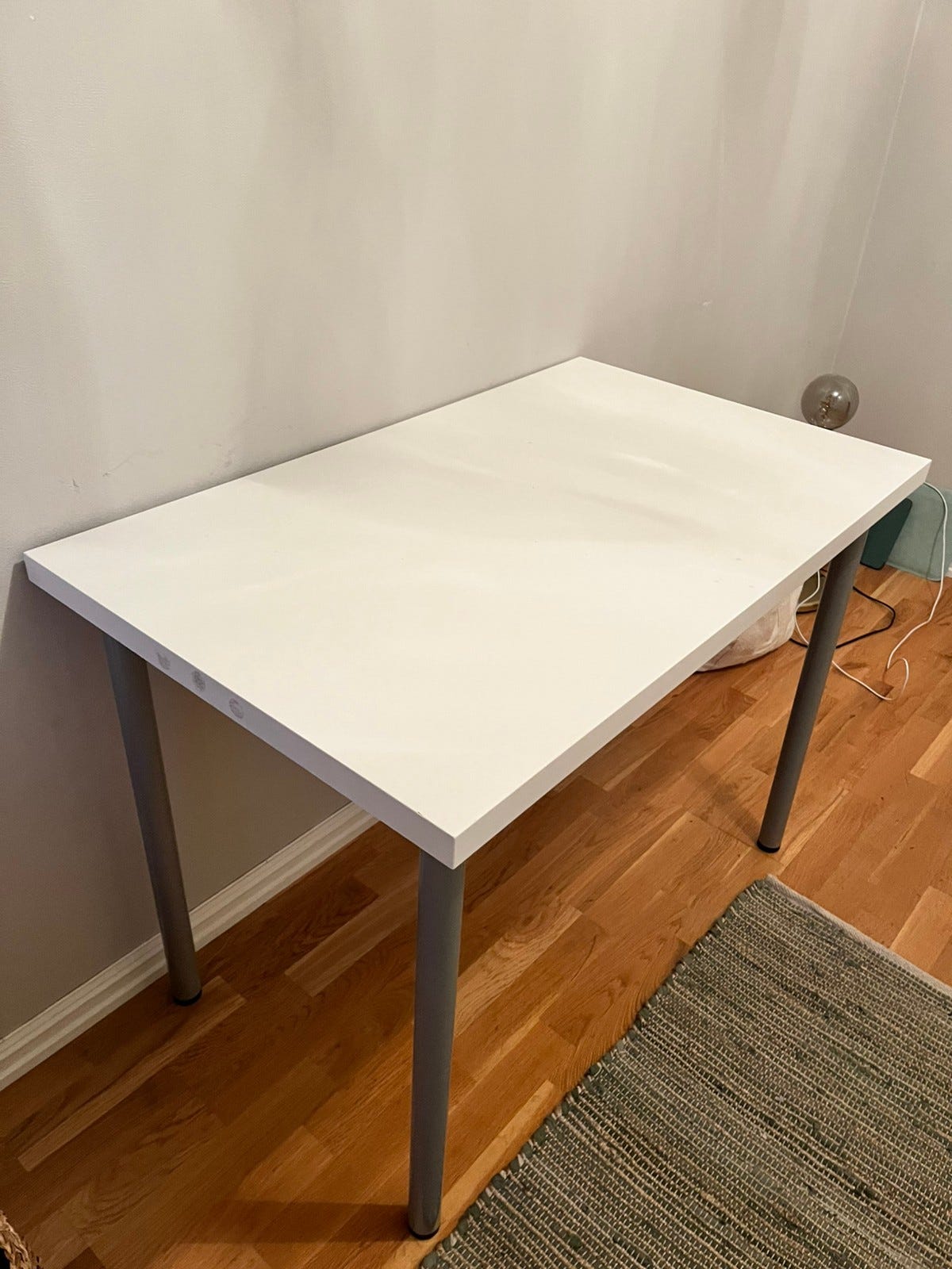 IKEA linnmon skrivebord | FINN-torget