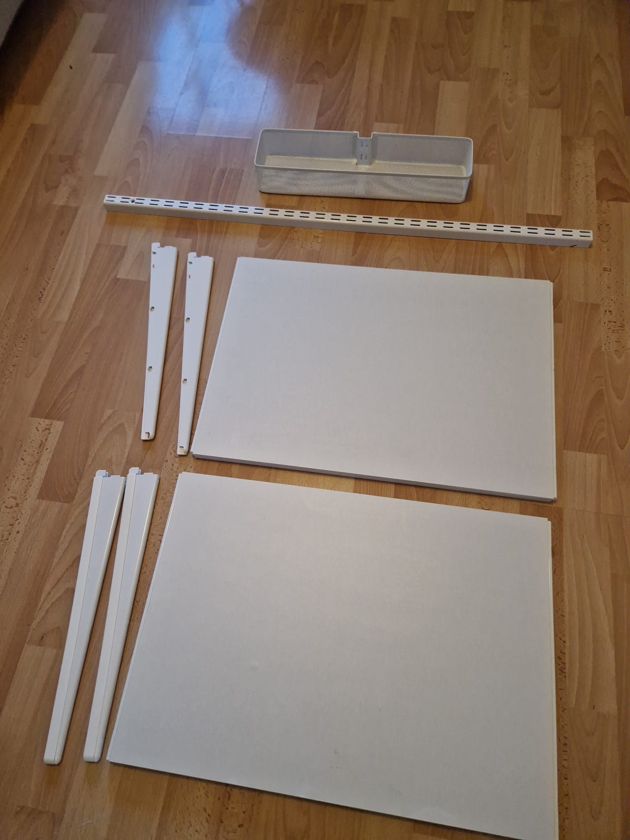 Deler til elfa hyllesystem | FINN-torget