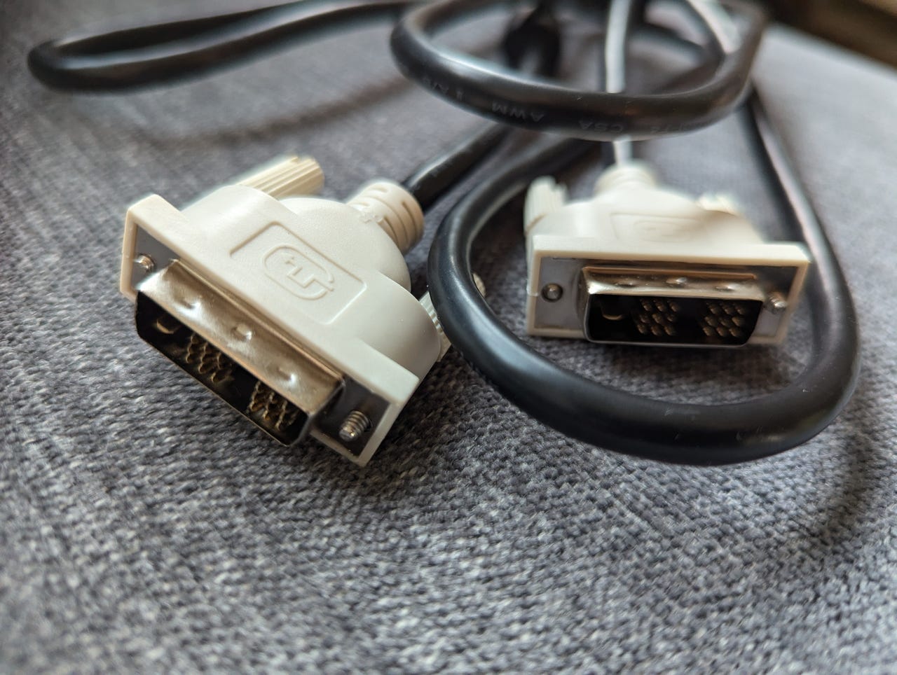 DVI-kabel, 180cm | FINN-torget