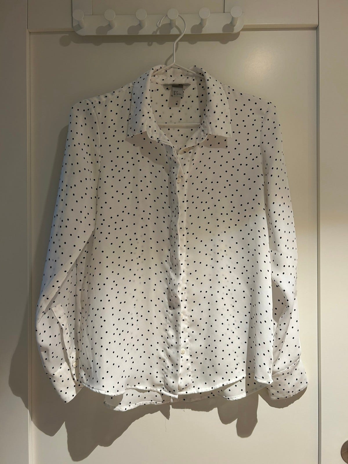 Prikkete bluse | FINN-torget