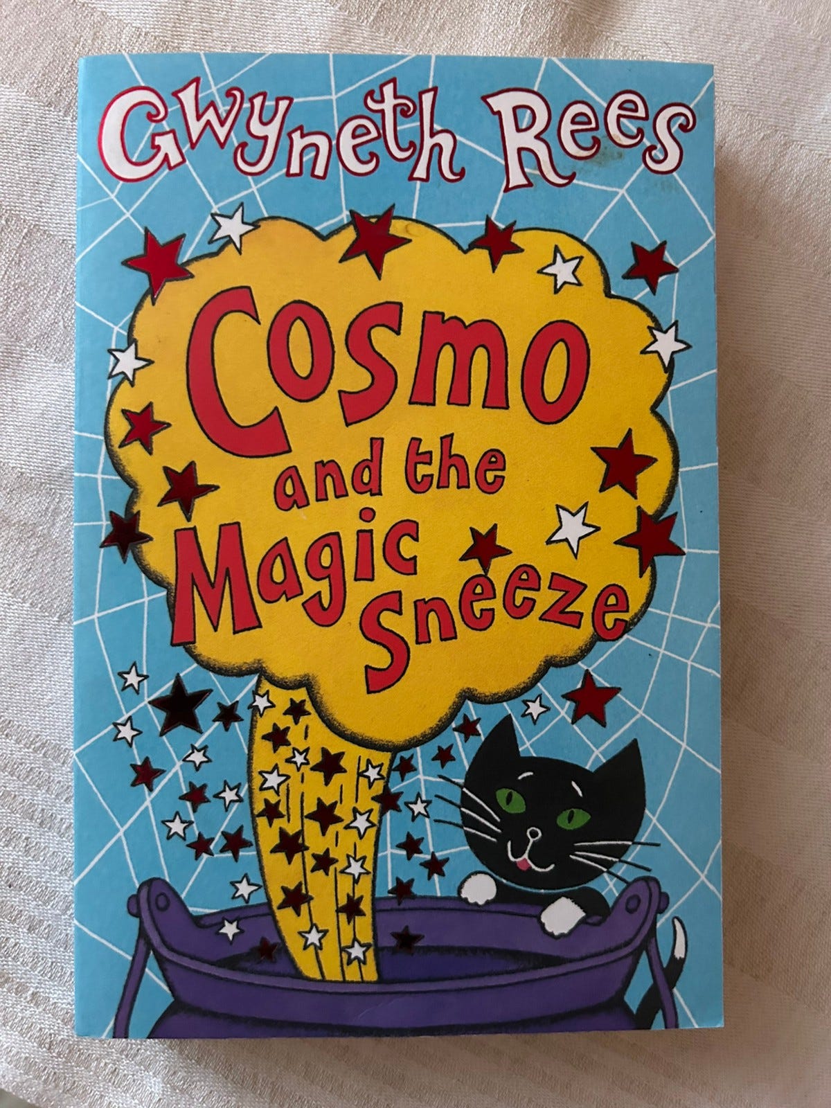 Cosmo and the Magic Sneeze by Gwyneth Rees | FINN-torget