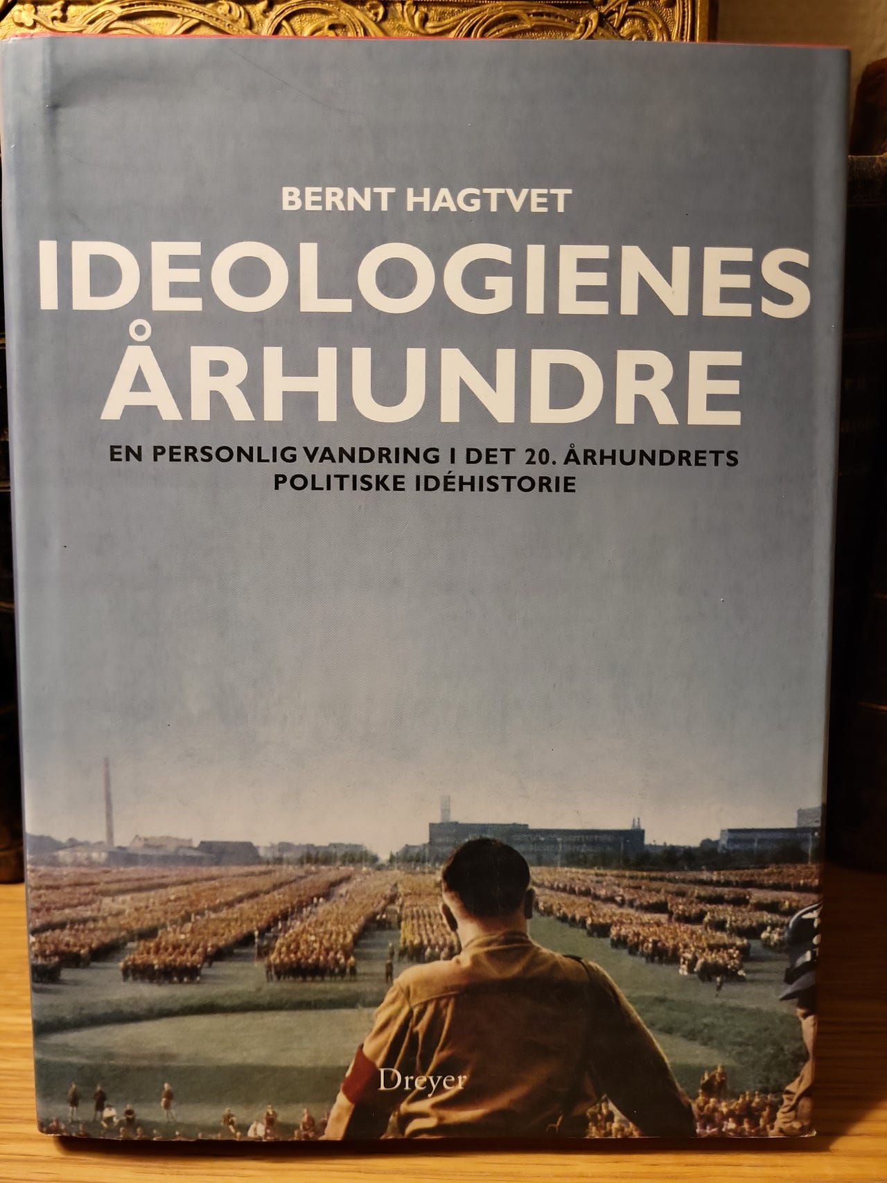 Ideologienes århundre | FINN-torget