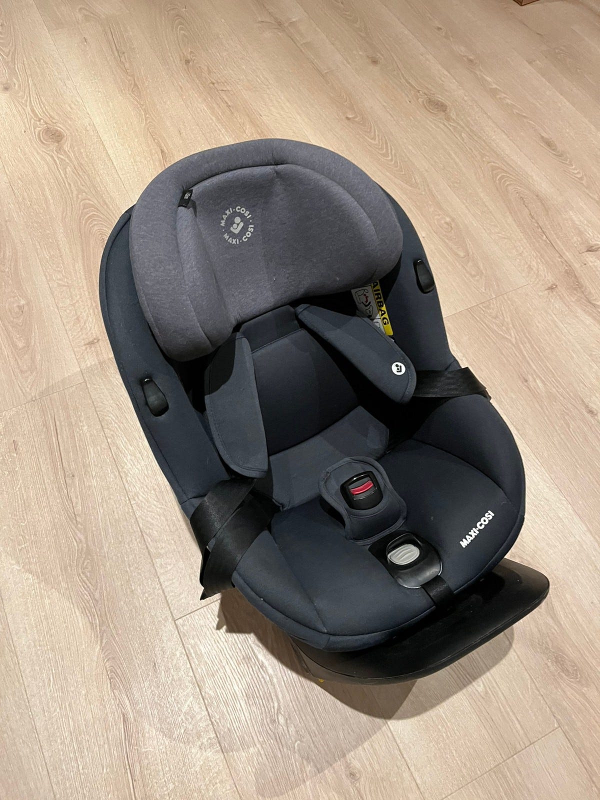 Maxi Cosi Mica i-size roterbar bilstol med isofix | FINN-torget