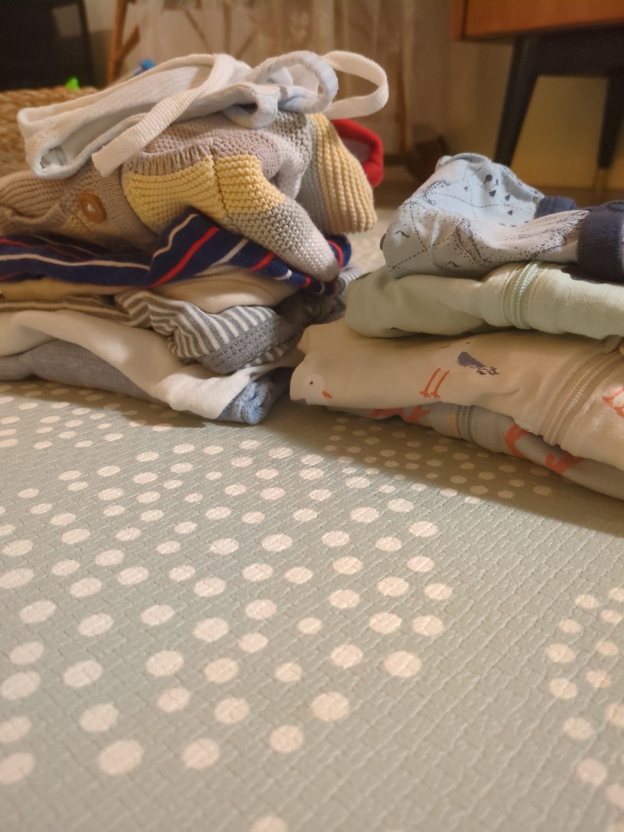 Diverse klær til baby. Pakkepris | FINN-torget