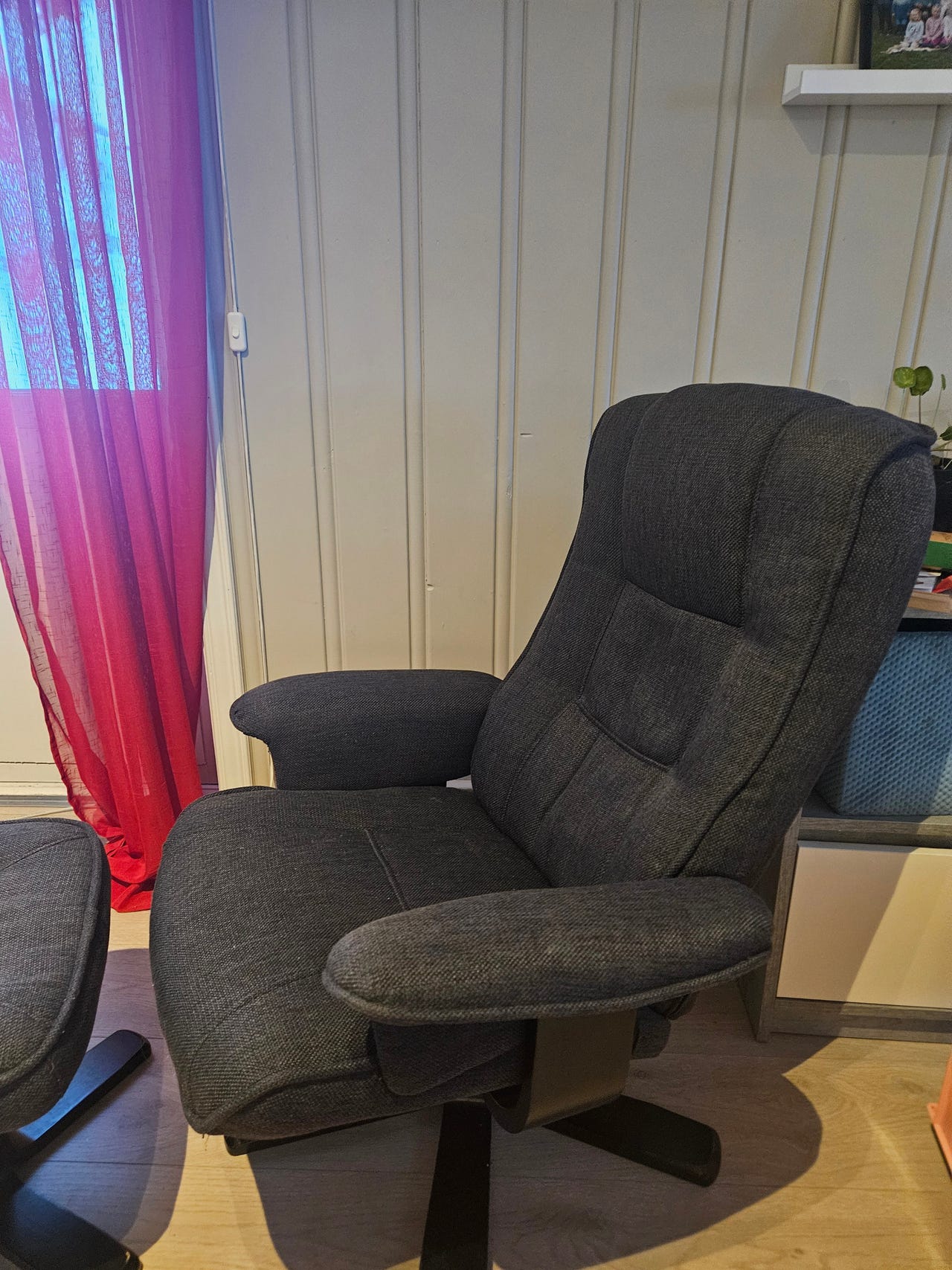 RESERVERT. 2 lenestoler selges. Limbo fra Skeidar. | FINN-torget