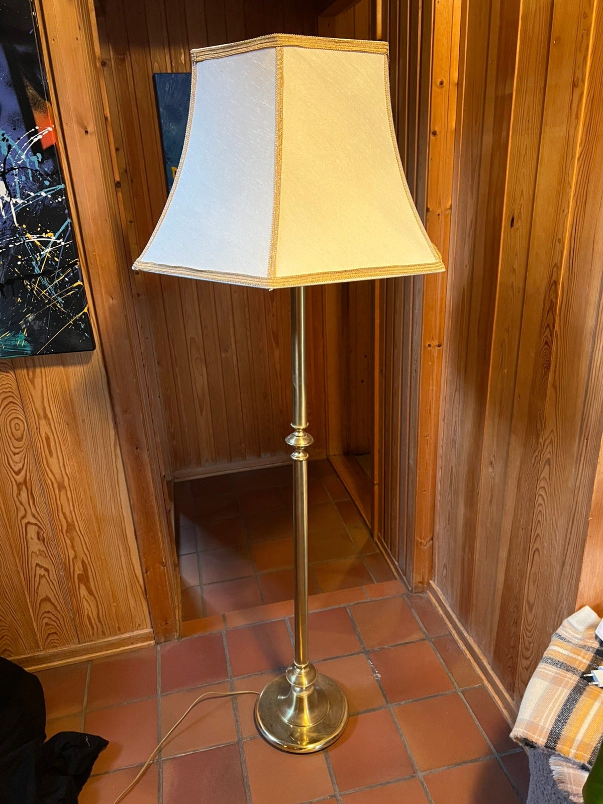 Gammel gulvlampe messing - vintage | FINN-torget