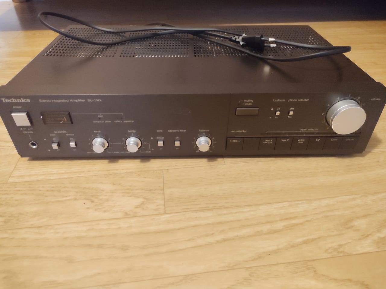 Technics SU-V4X Computer Drive New Class A Integrated Amplifier | FINN ...