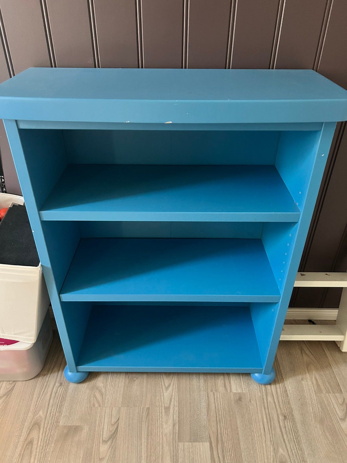 Solid bokhylle | FINN-torget