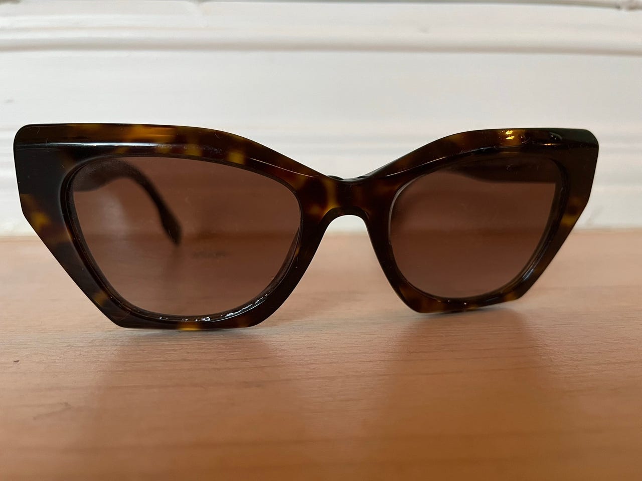 Burberry solbriller, dame | FINN-torget