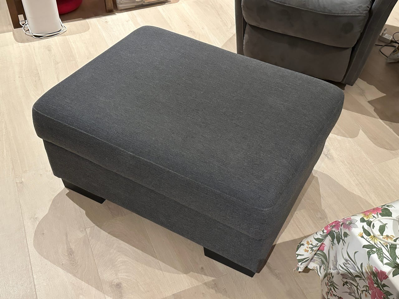 Puff med oppbevaring | FINN-torget