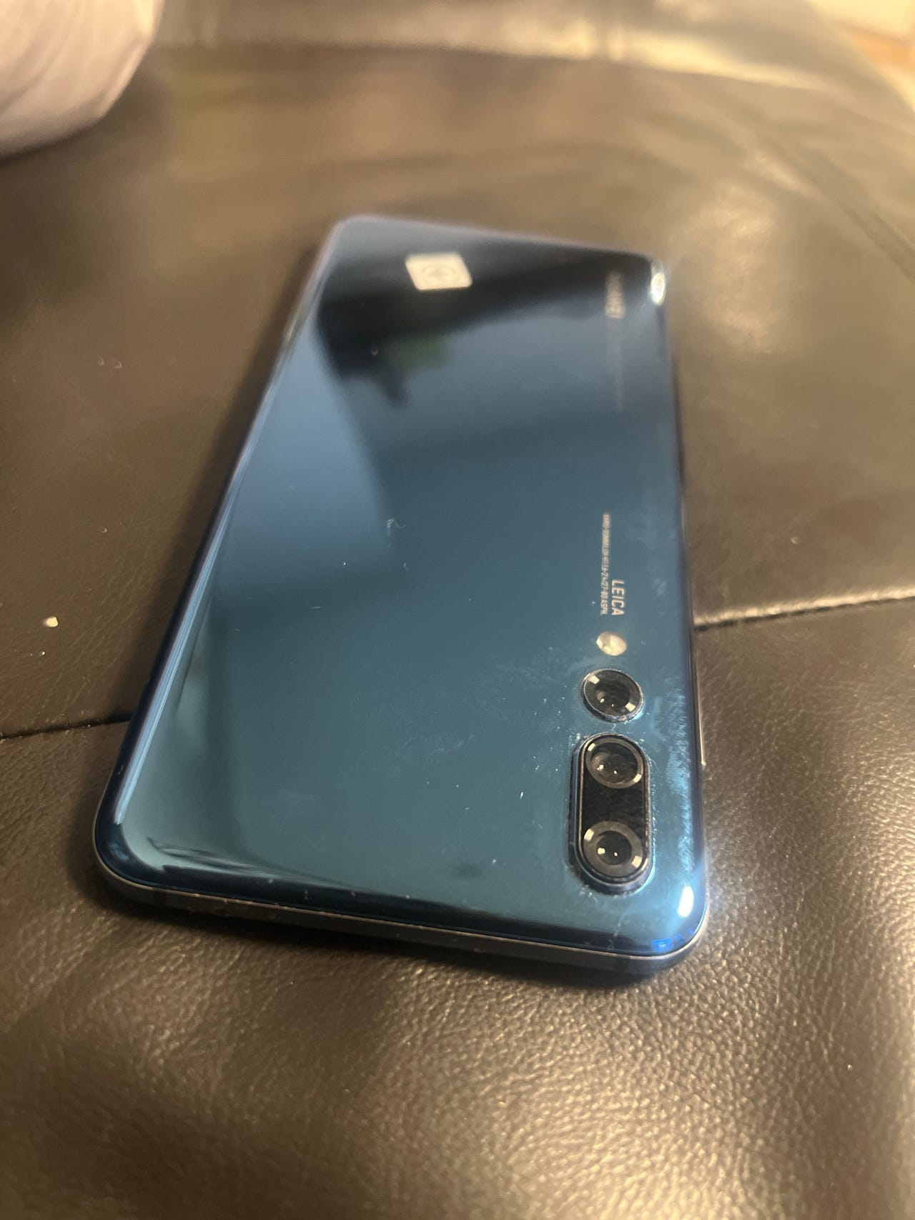 Huawei p20 pro som fungerer men buler ut | FINN-torget