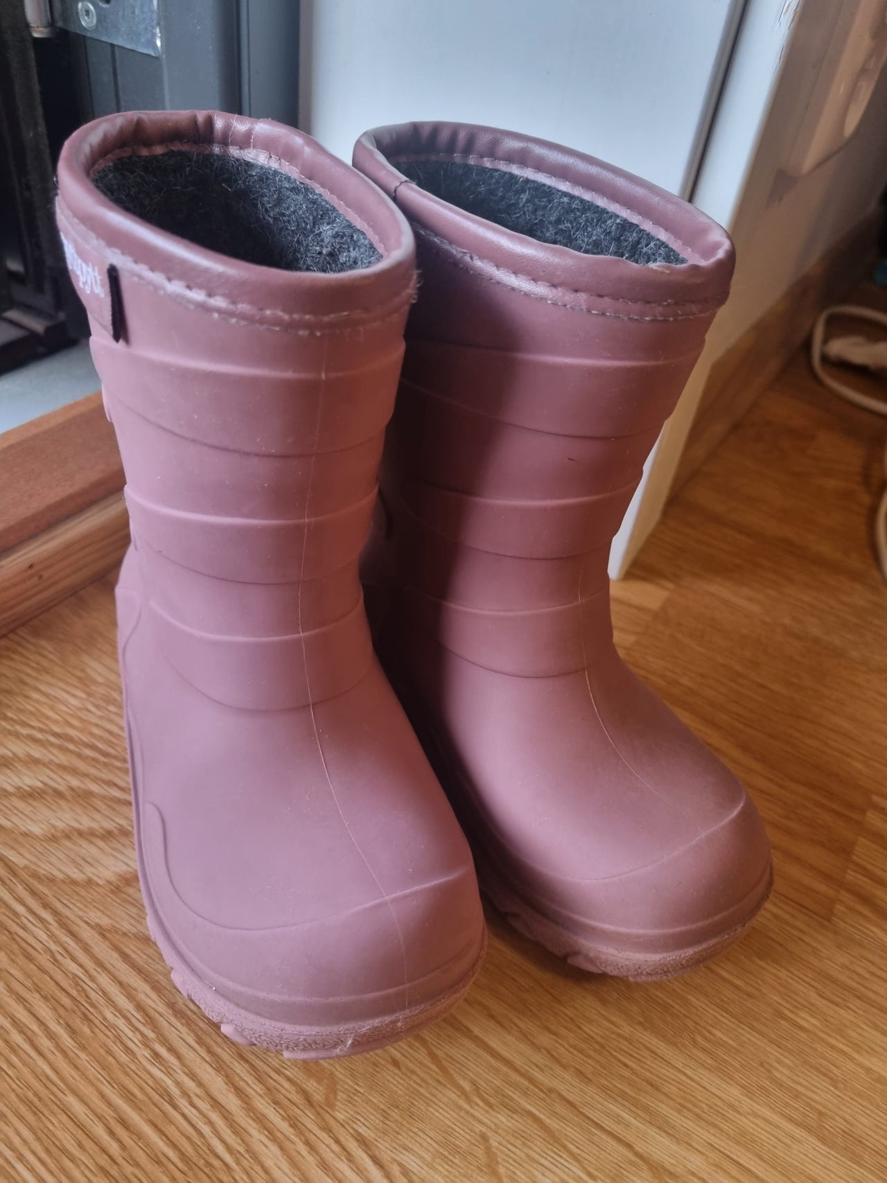 Rosa støvler | FINN-torget