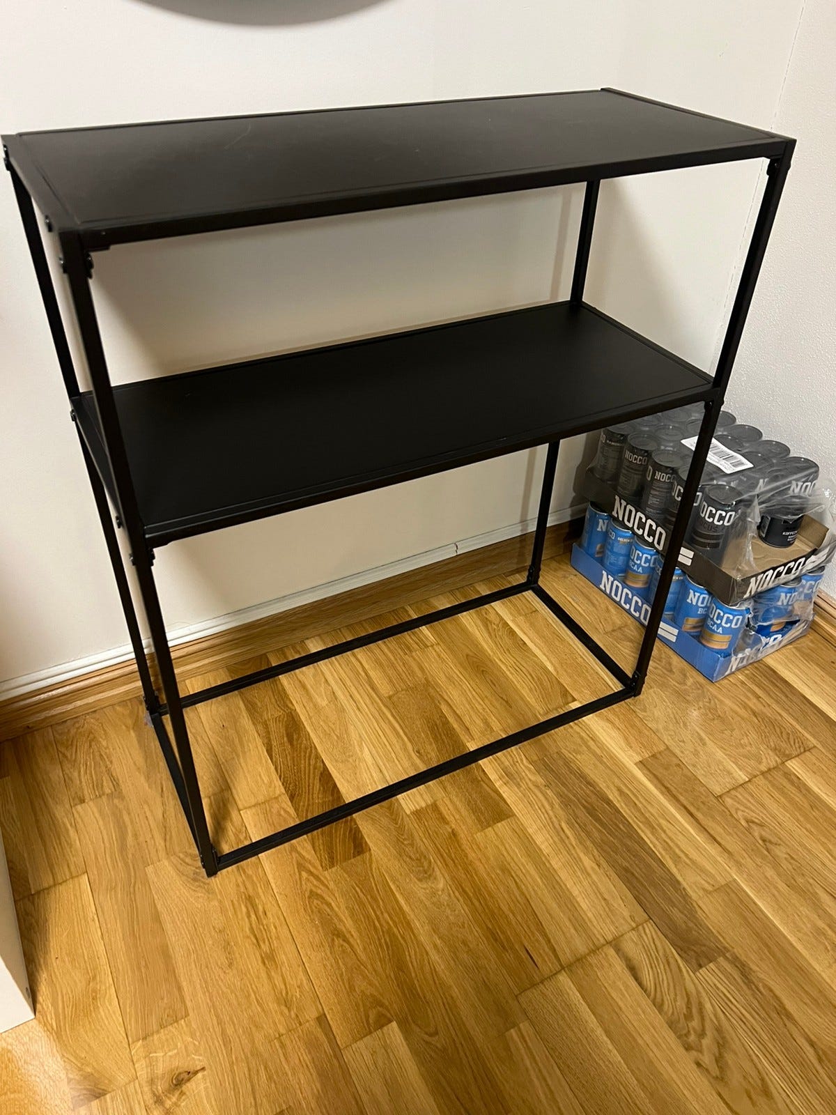 Sort hylle | FINN-torget