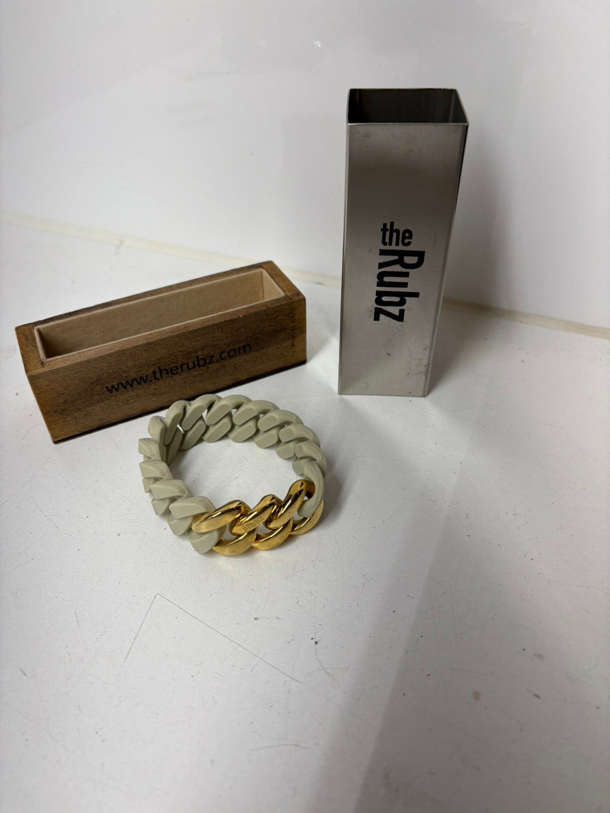 The Rubz armbånd | FINN-torget