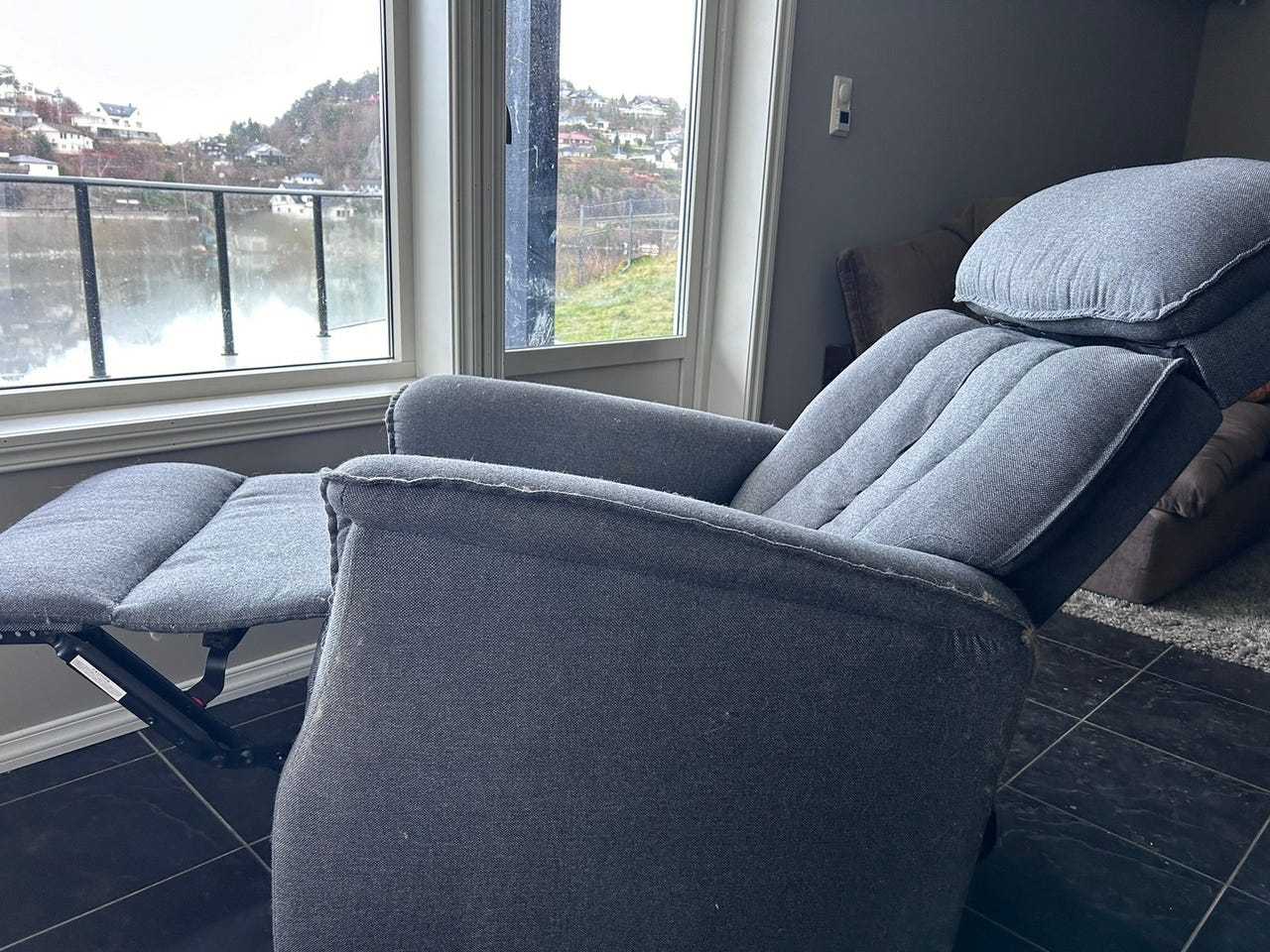 Gir bort godt brukt lenestol | FINN-torget